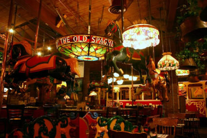 Restaurants : THE OLD SPAGHETTI FACTORY - Spacing Toronto